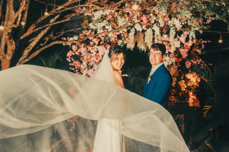 Filipino Weddings: The Significance of the Candle, Veil, and Cord