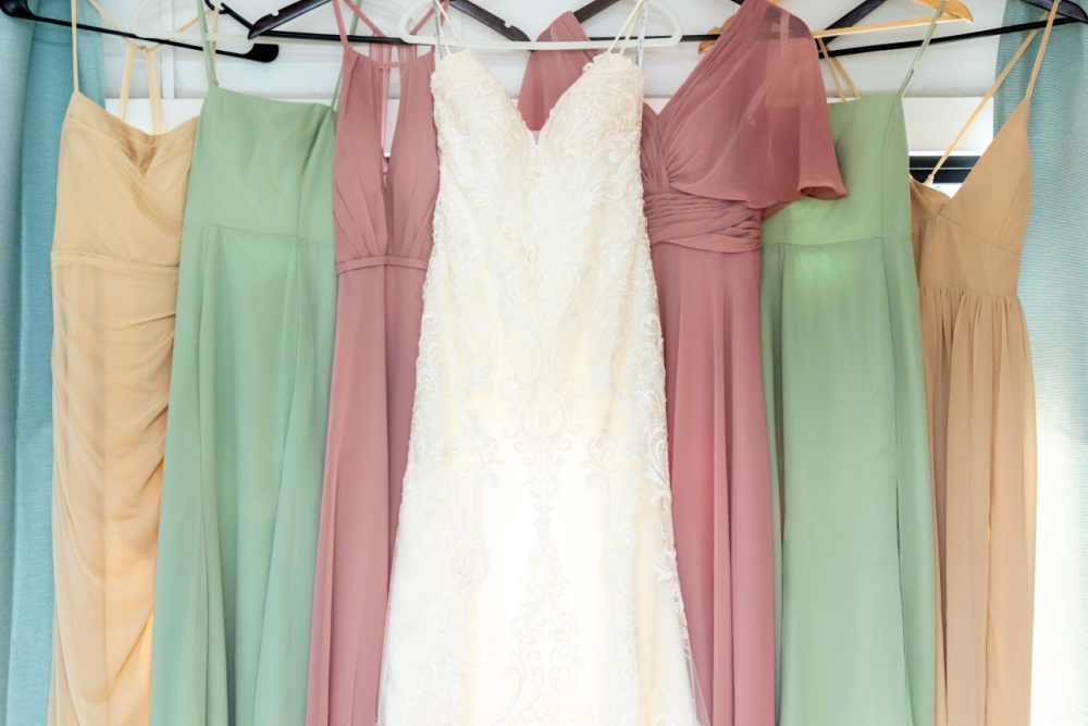 How to Pull Off Mismatched Bridesmaid Dresses | Nuptials.ph